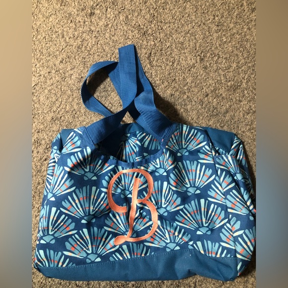 thirty-one | Bags | Thirty One Retired Pick Up Go Totebag In Etched ...